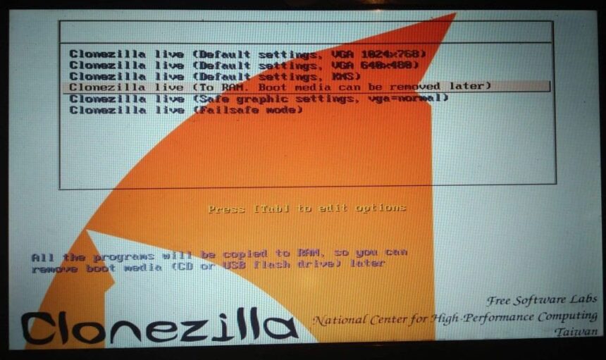 How to Back Up and Transfer HDD Data with Clonezilla - GadgetGang