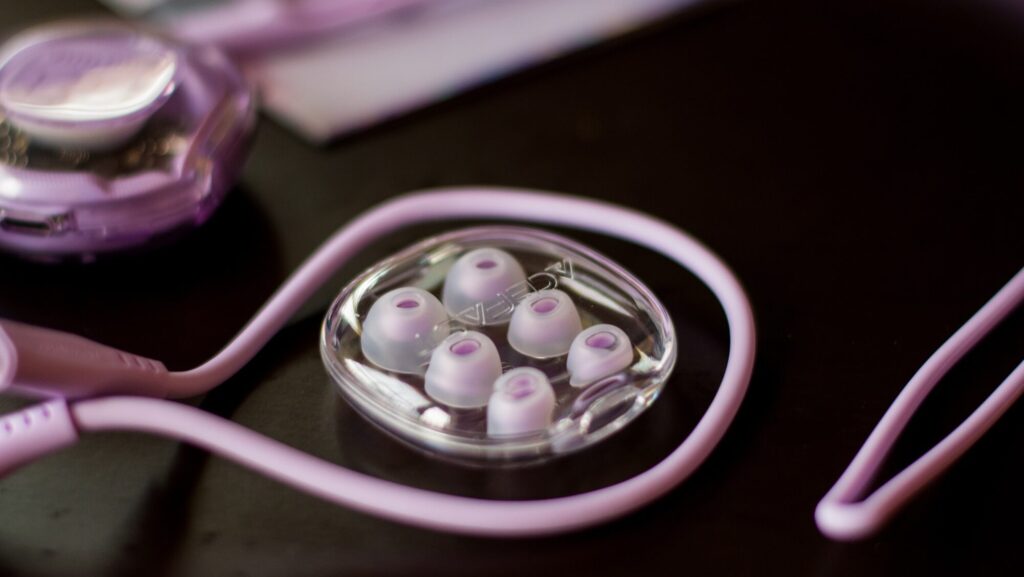 Acefast Crystal T8 Earbuds Review - GadgetGang